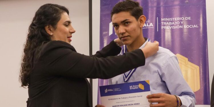 Beca Mi Primer Empleo busca dar trabajo a al menos 700 jóvenes